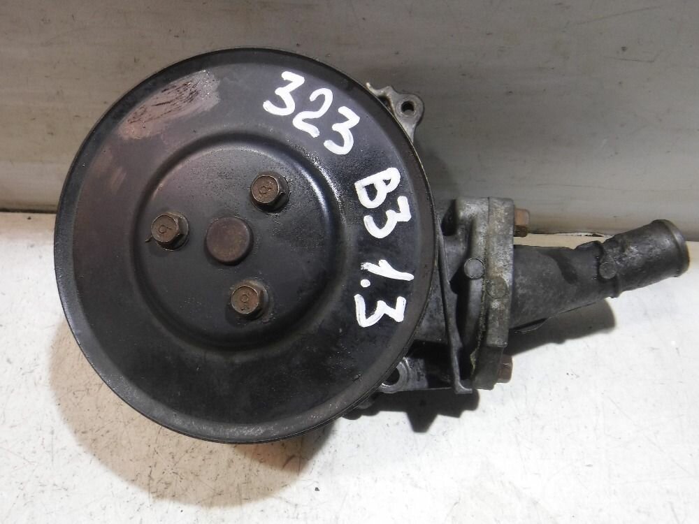 Насос водяной (помпа) Mazda 323 BA