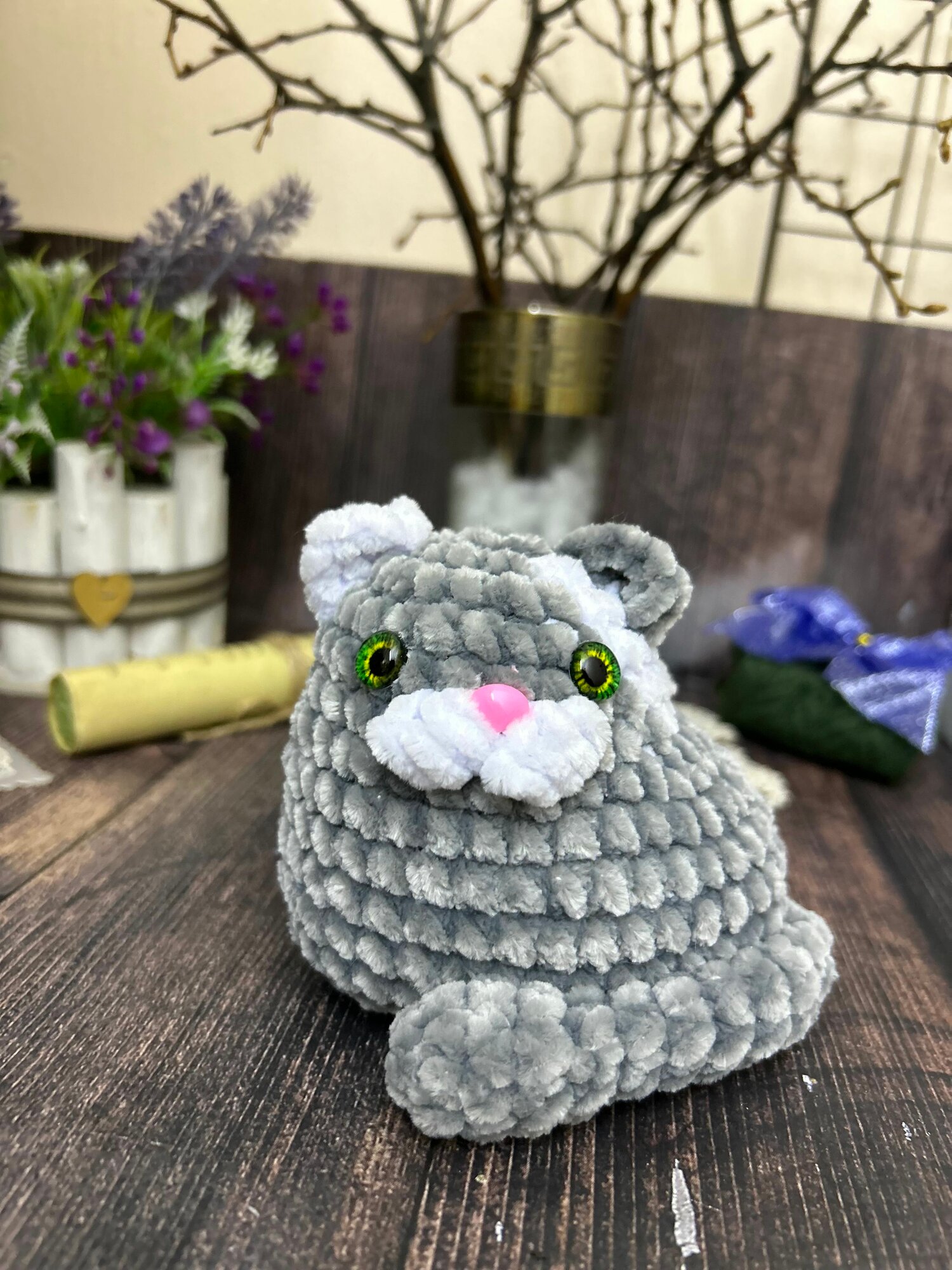 Вязаная игрушка ручной работы. Плюшевый кот