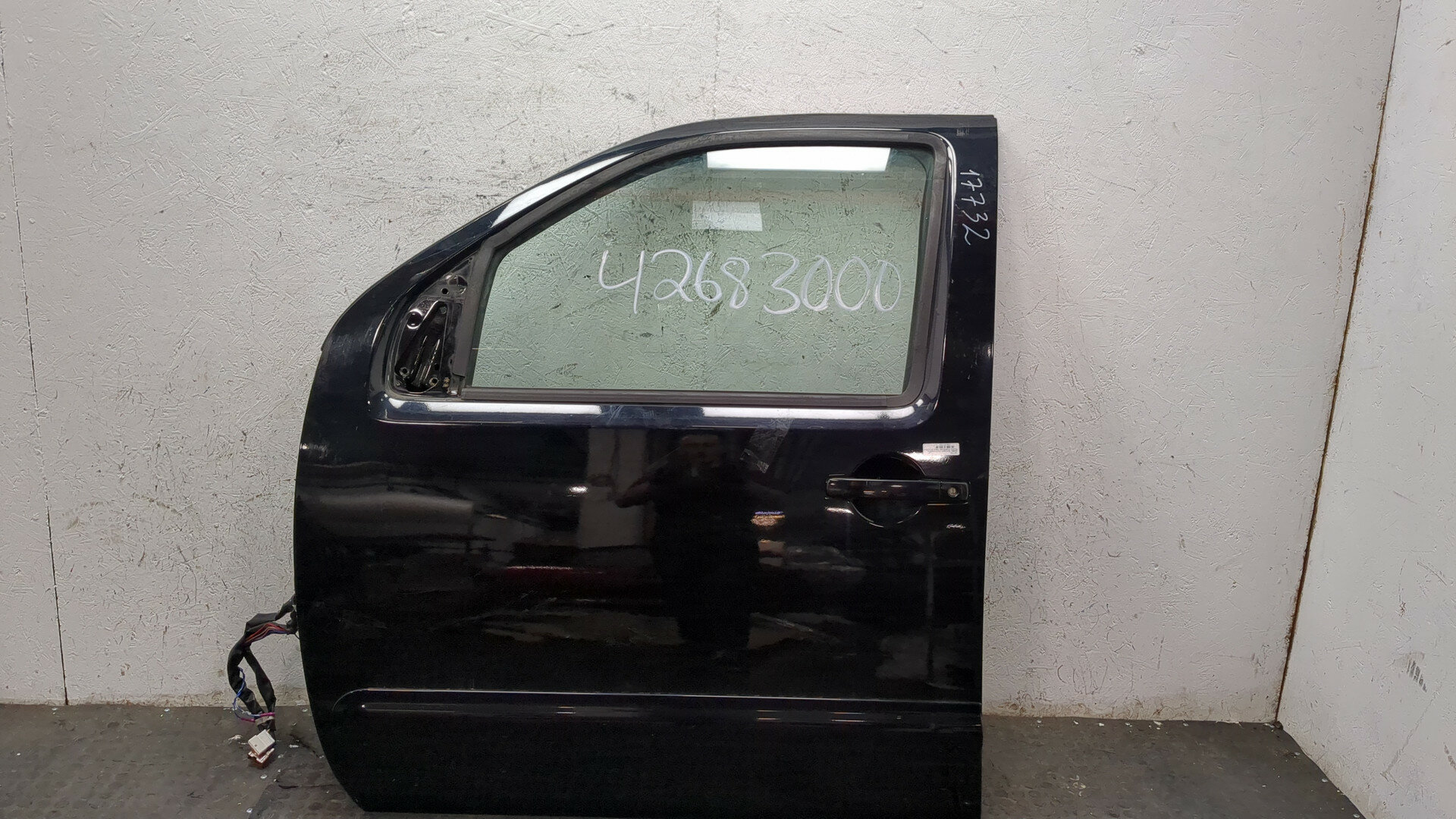 Дверь боковая (легковая) левая передняя Nissan Pathfinder Б/У