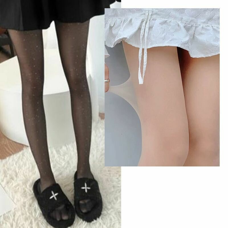 Вау, белый шелк с пайетками в сочетании с ботинками выглядит потрясающе! Осенне-зимний абрикосовый цвет создает атмосферу с белыми утягивающими чулками цвета кожи!