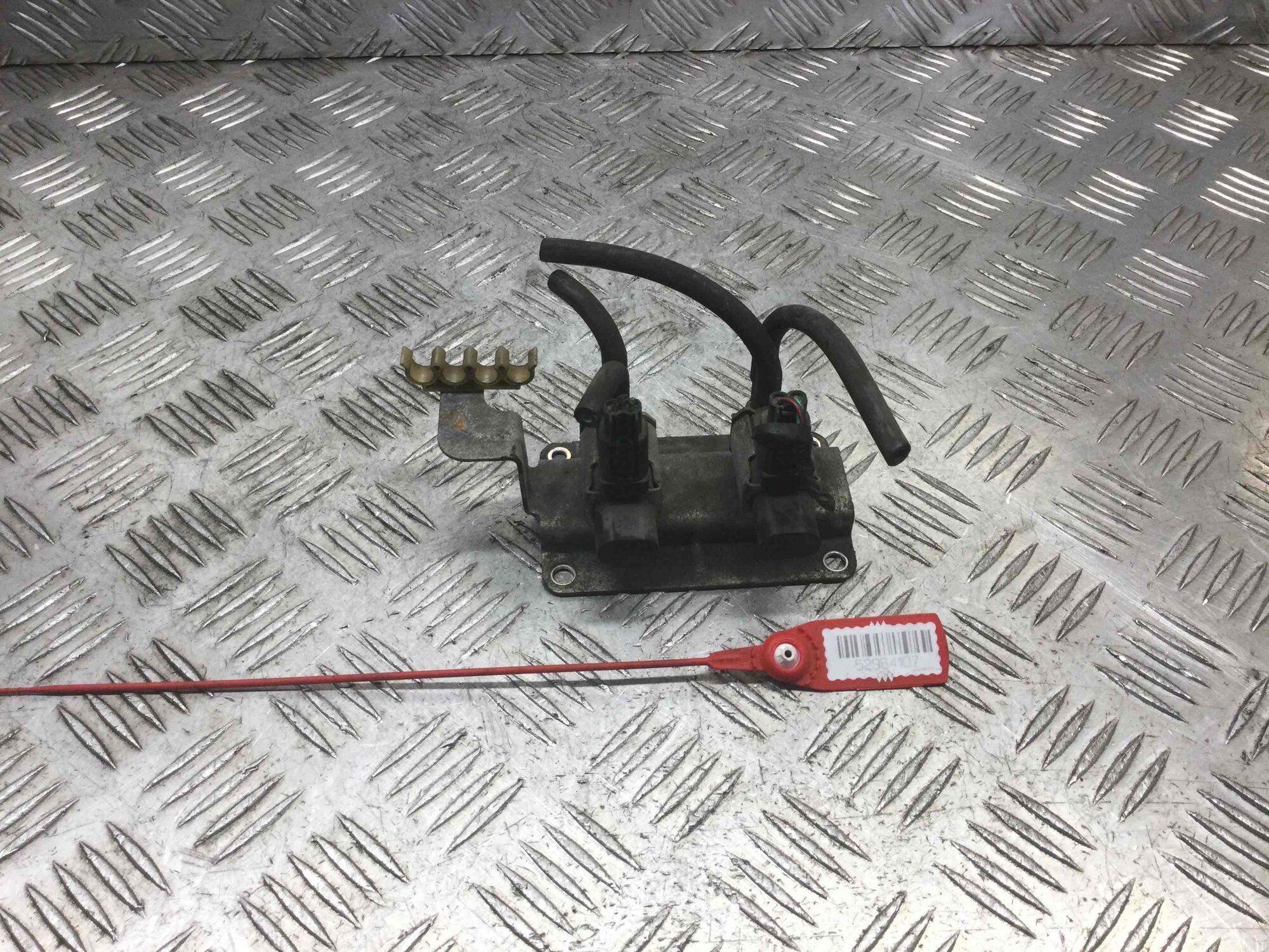 Б/У Клапан электромагнитный Ford Focus 2 поколение (2005-2008) 2006 г.