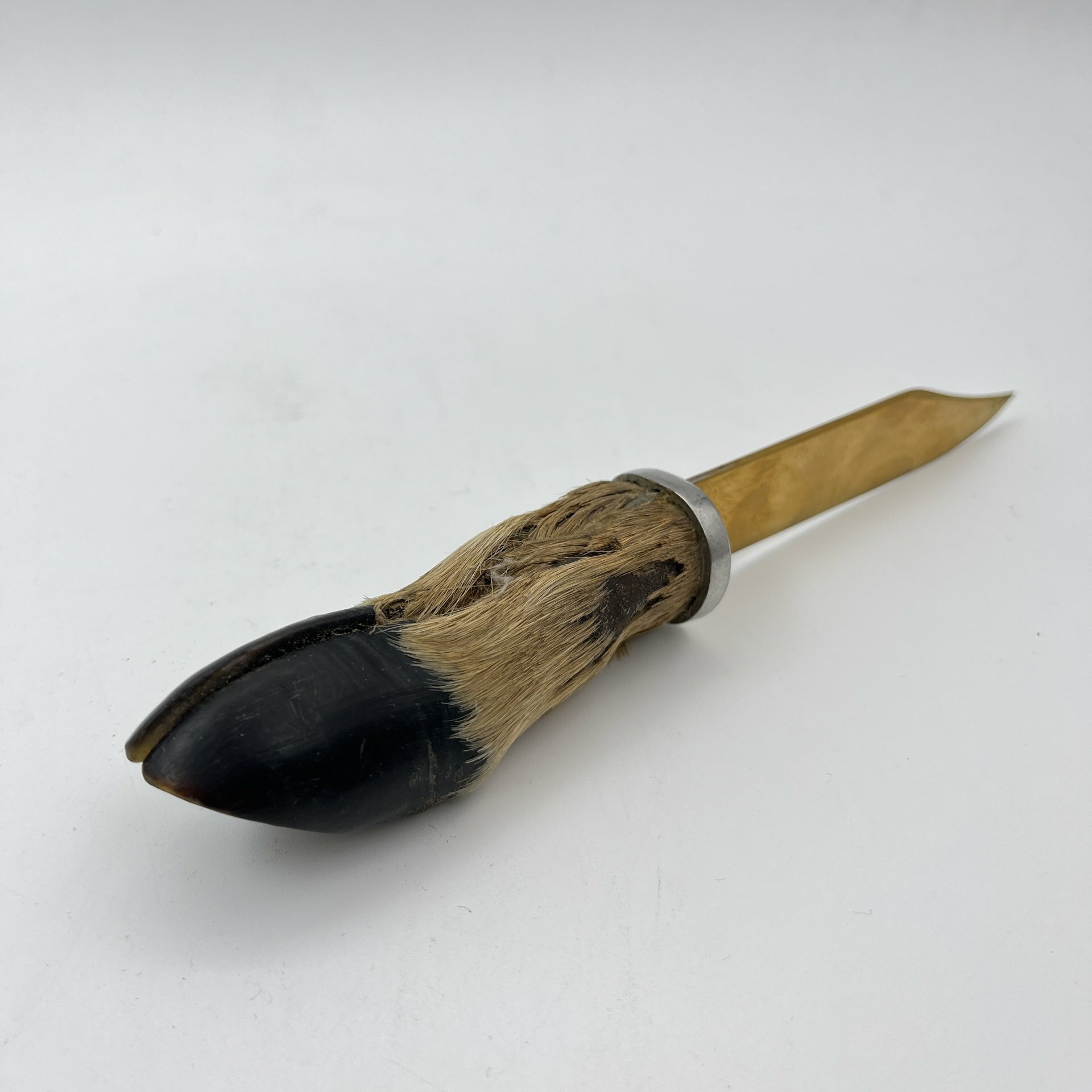 Нож столовый (для охотника) с декоративной рукояткой, металл