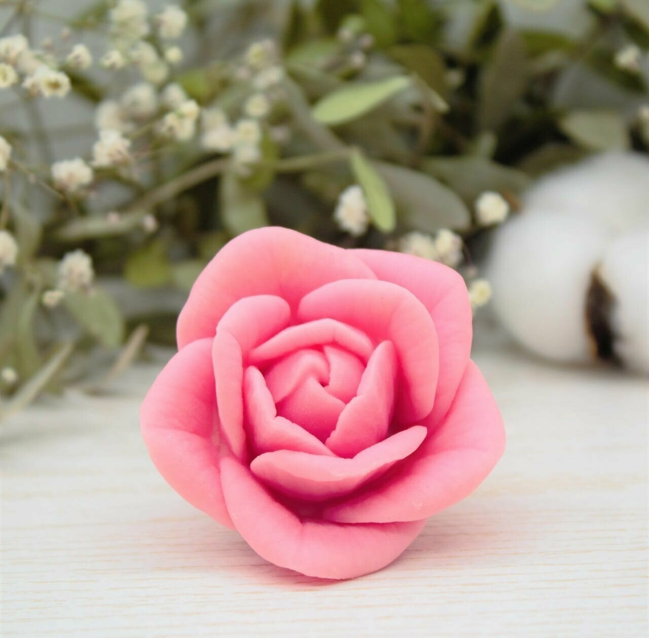 Форма силиконовая для свечей, мыла, гипса, смолы, бетона "Роза" размер свечи 5,5*4 см.