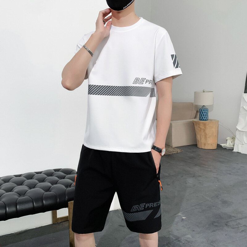 Костюм спортивный