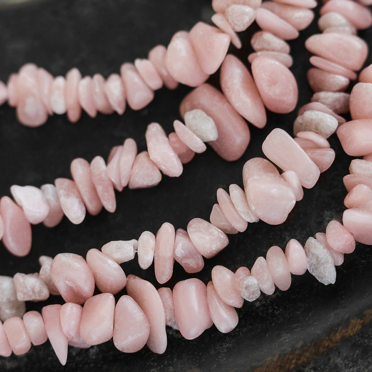 Опал розовый Осколки натуральные 20 г, цвет розовый