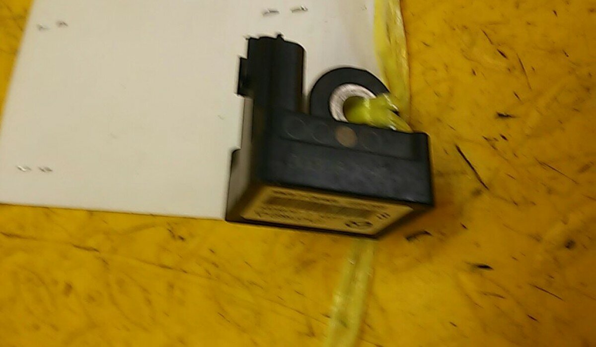 Датчик AIR BAG CX 7 Mazda GP9A57KC0
