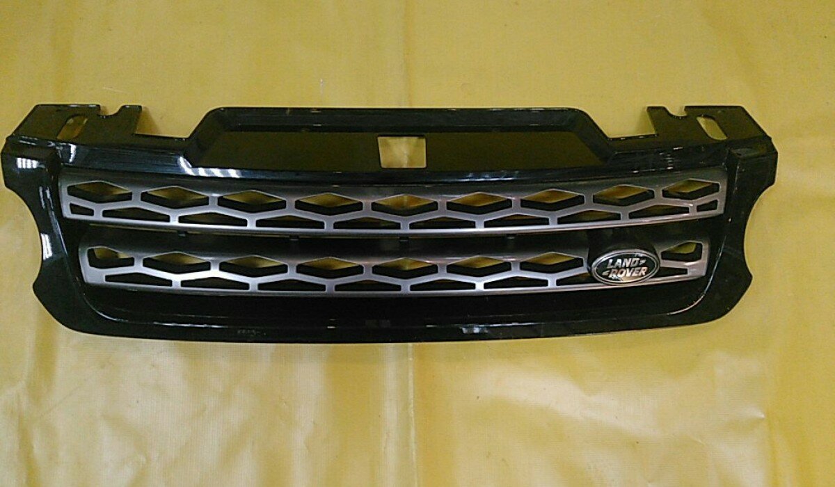Решетка радиатора Range Rover Sport II Land Rover LR054766