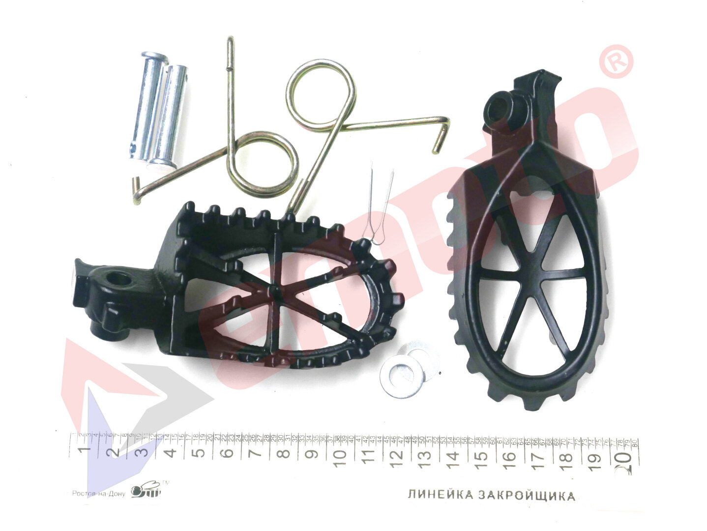 Подножки водительские (пара) TTR250a (в сборе)