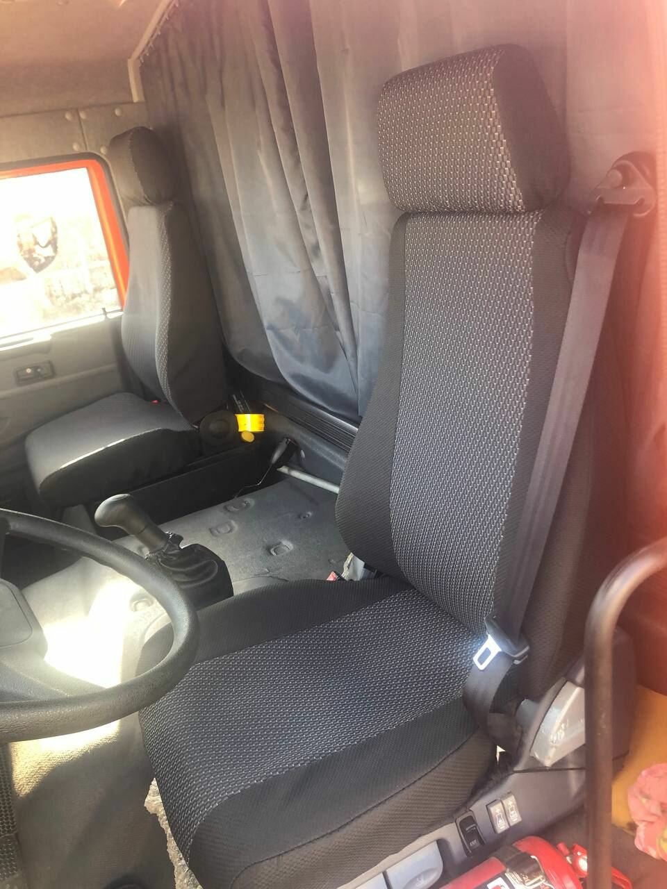 Чехлы на Камаз 65115