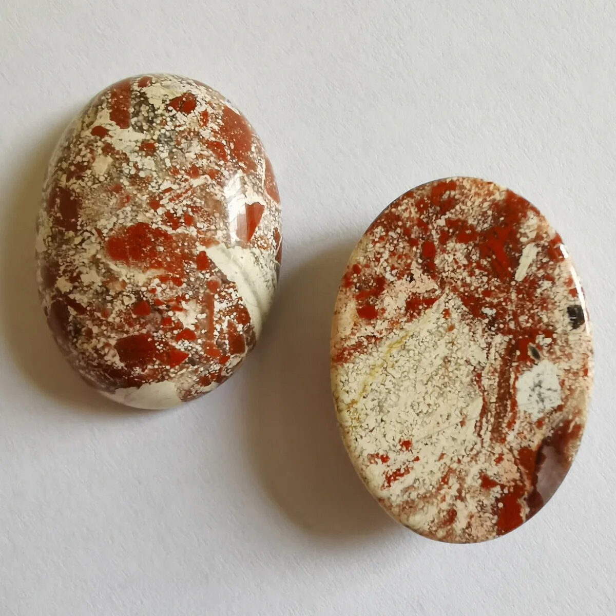 Кабошоны из камня BUYERSHOME 2 шт. Breciated Jasper
