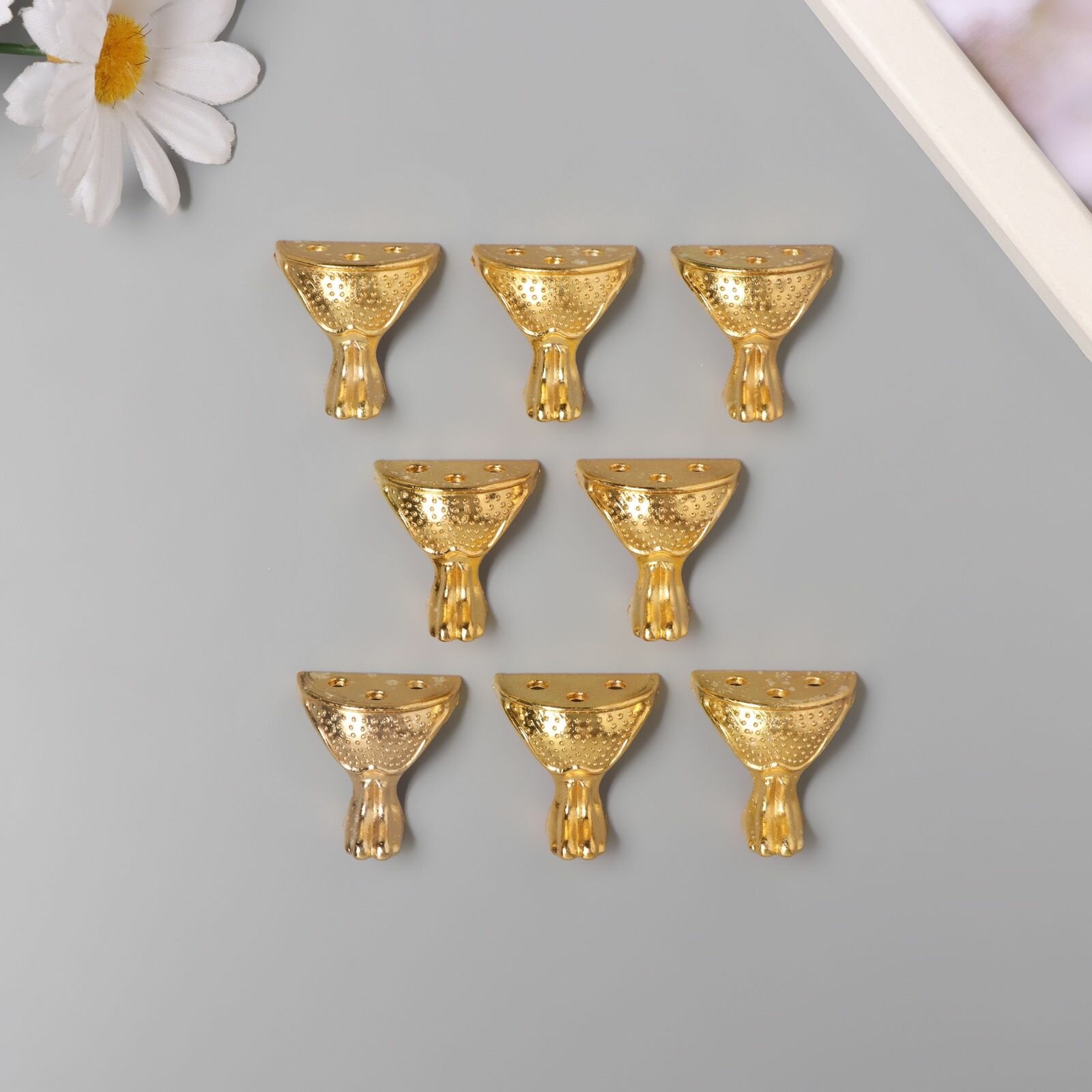 Уголок(ножка) для шкатулки "Царская лапа" 2,9*2,6 см 8 шт , золото