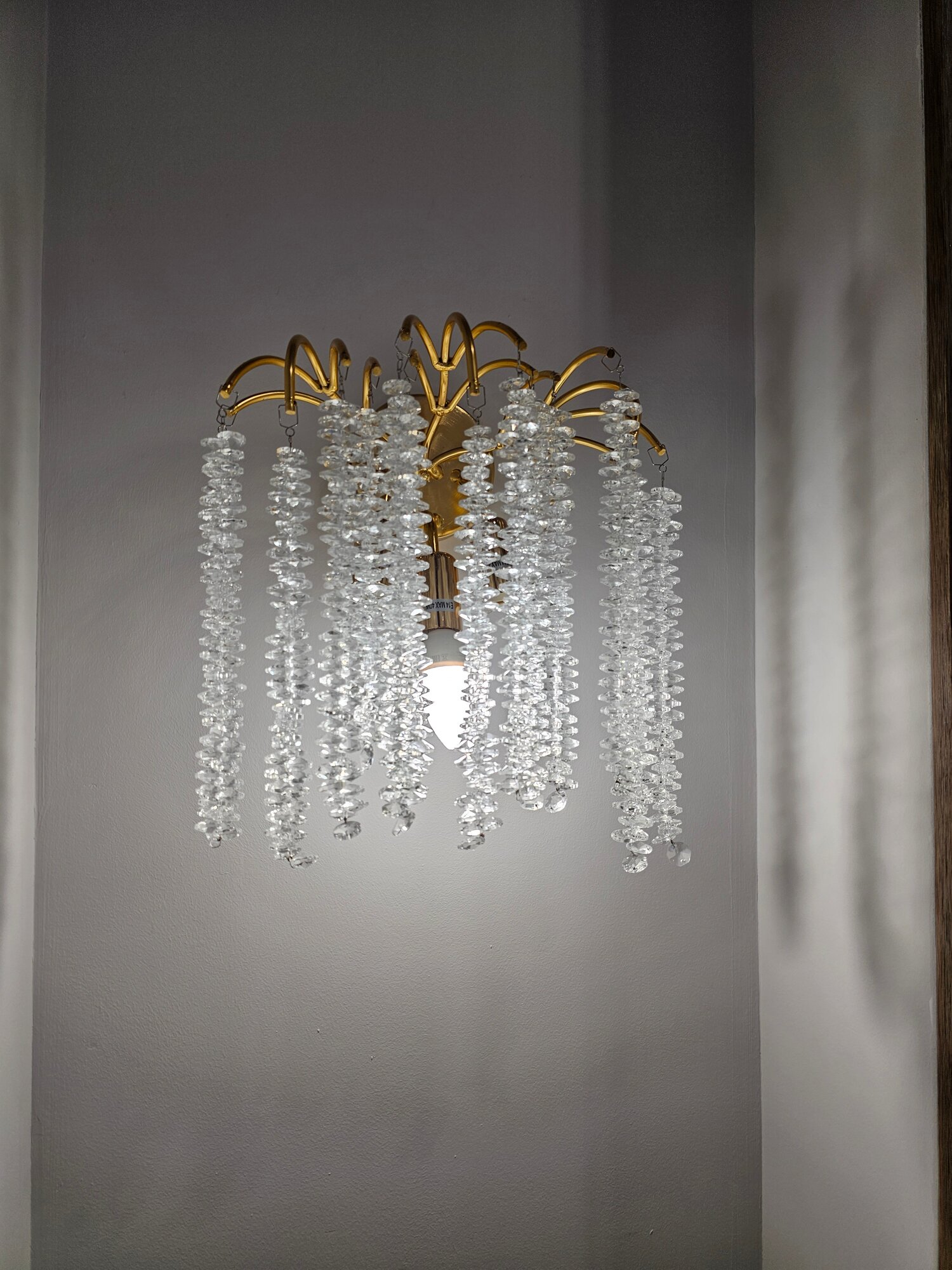 Бра настенный, дизайнерский, хрустальное стекло, для интерьера вашего дома.