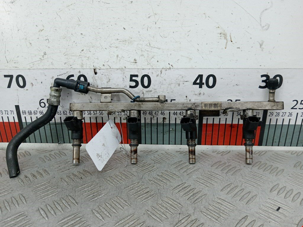 Форсунка бензиновая электрическая Opel Astra H 55559377 арт. 2219947