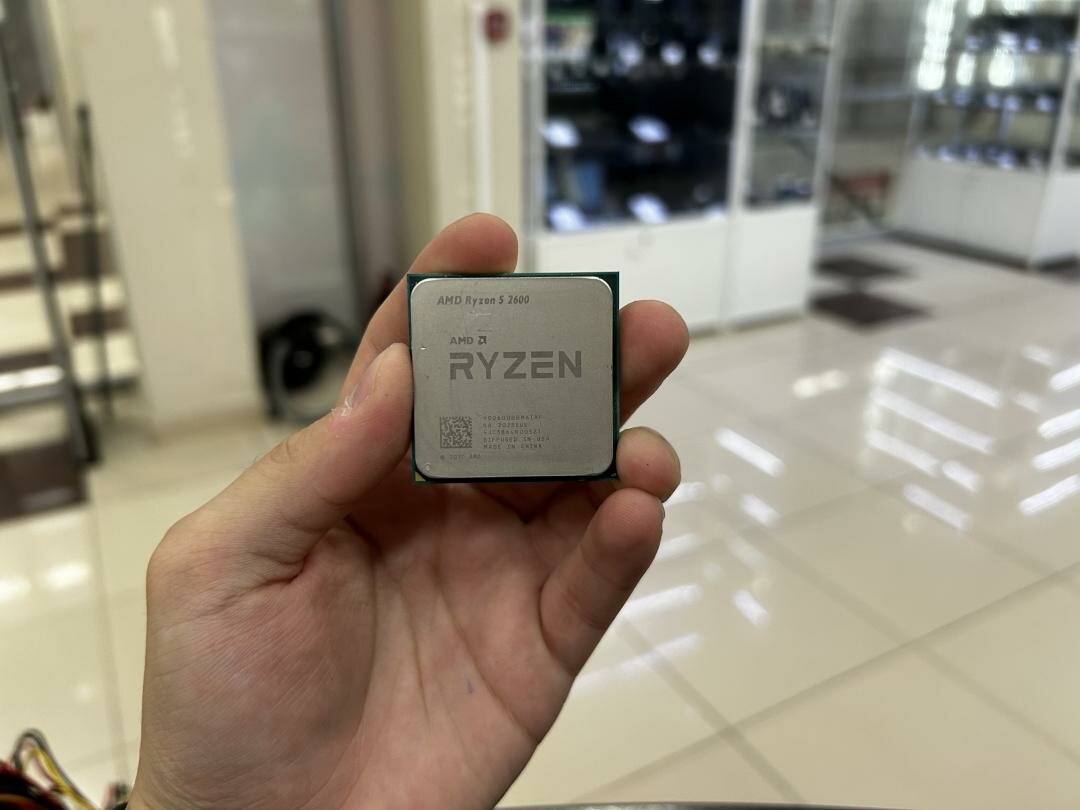 AMD Ryzen 5 2600 (AM4, OEM)