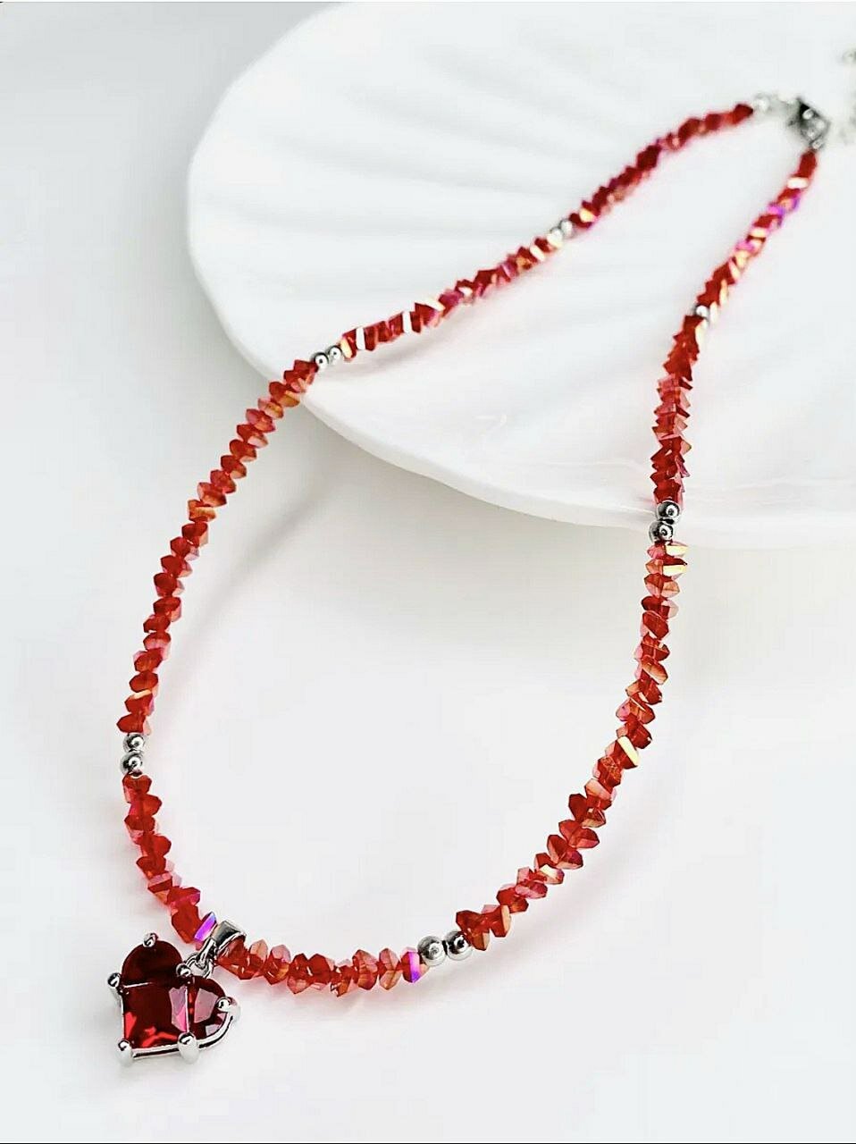 Колье, минеральное стекло, бисер, горный хрусталь, шпинель