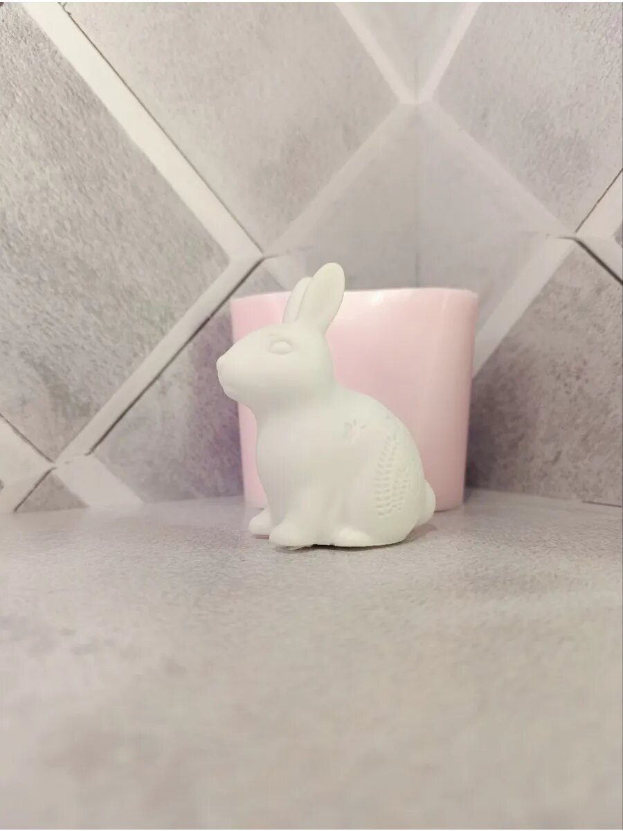 Молд силиконовый "Зайка цветочный". Высота готового изделия 8,5 см.