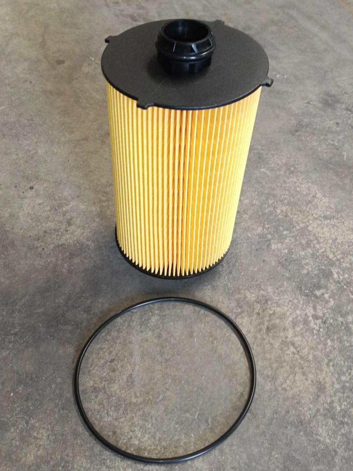 Фильтр масляный (элемент) HONGYAN 8х4 CQ3406HV39 от HONGYAN Арт. 5041797640