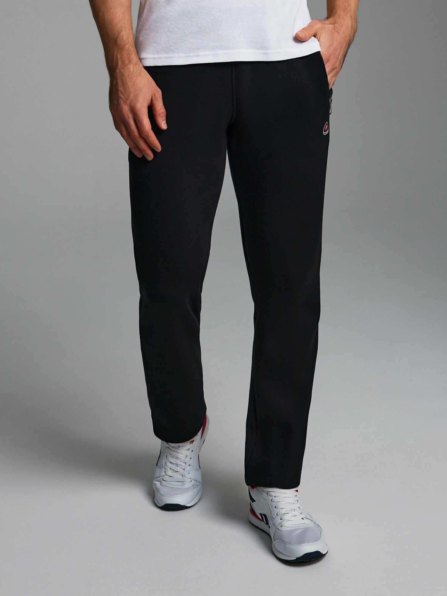 Брюки спортивные