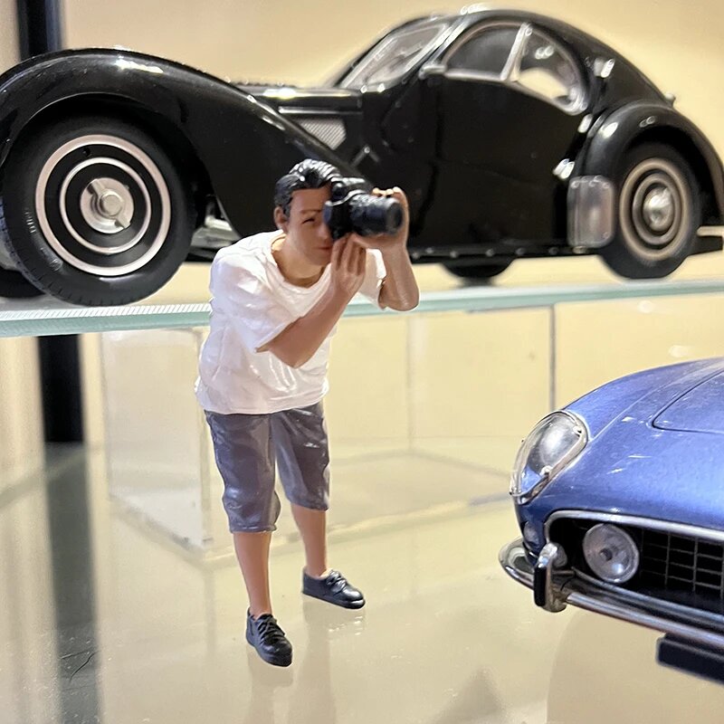 Экшн-фигурка фотографа 1:18