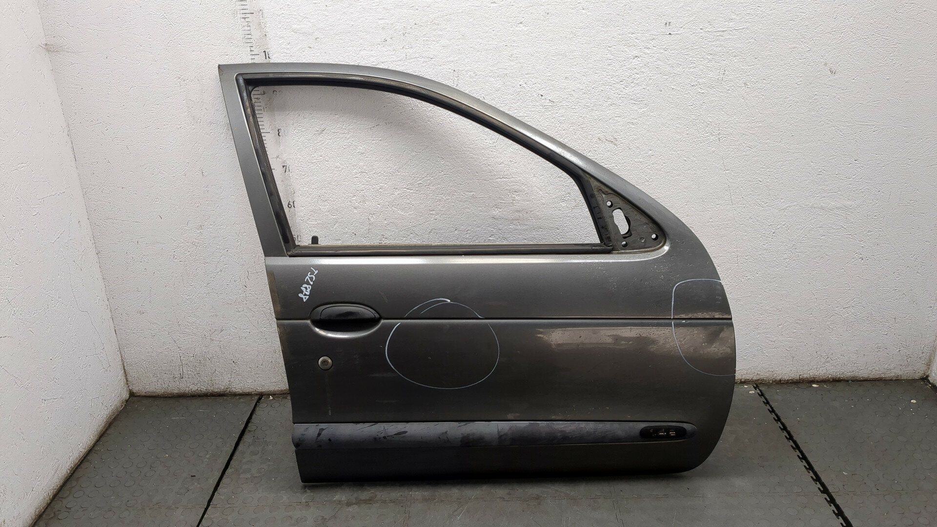 Дверь боковая (легковая) правая передняя Renault Megane Б/У