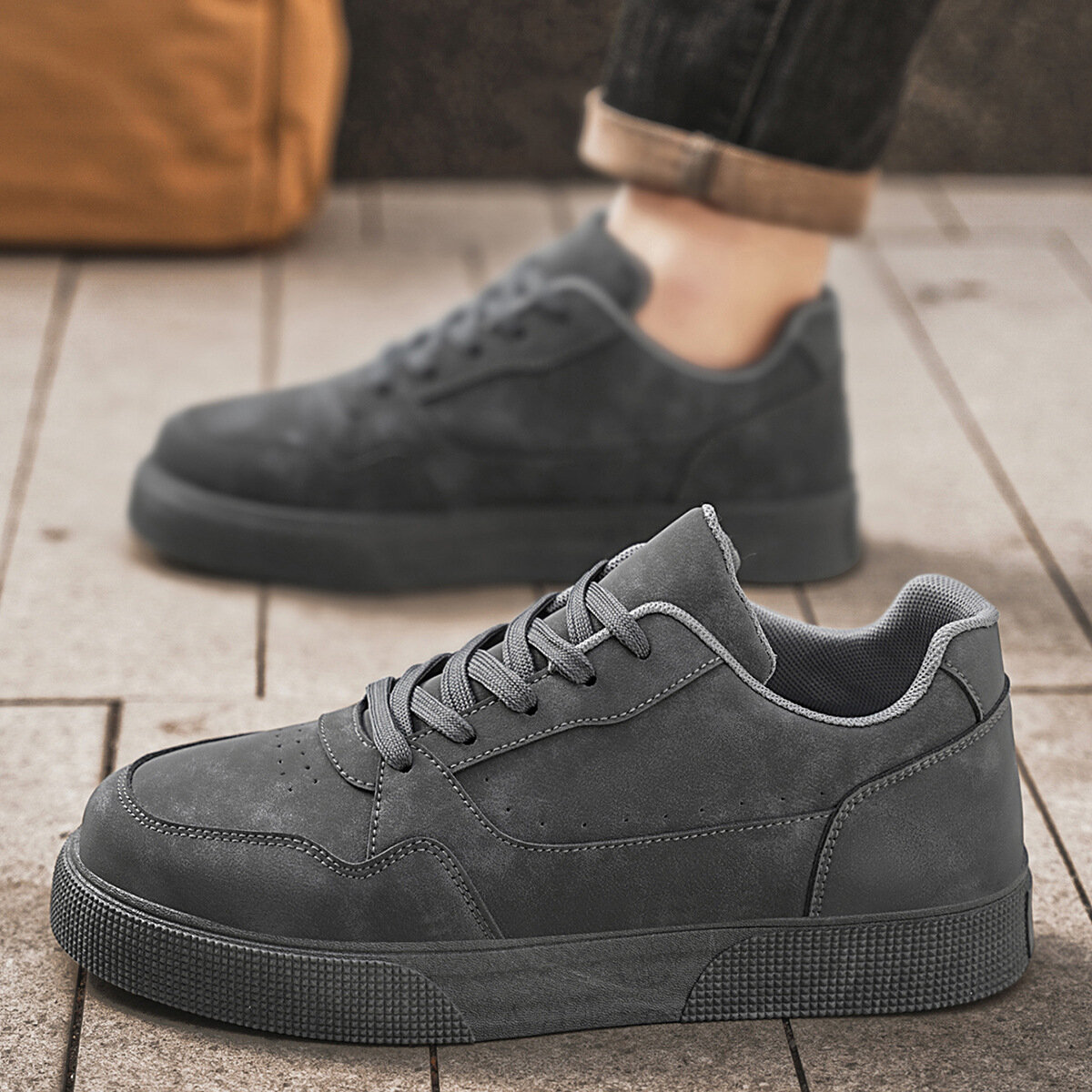 Осень 2025 года. Новые модные повседневные спортивные кроссовки. Кроссовки на толстой подошве. Весна. Новые однотонные повседневные туфли больших размеров.