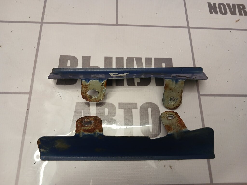 Кронштейн крепления крыла Renault Logan 2005-2014