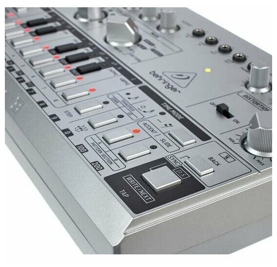 Синтезатор BEHRINGER TD-3 — фото 1
