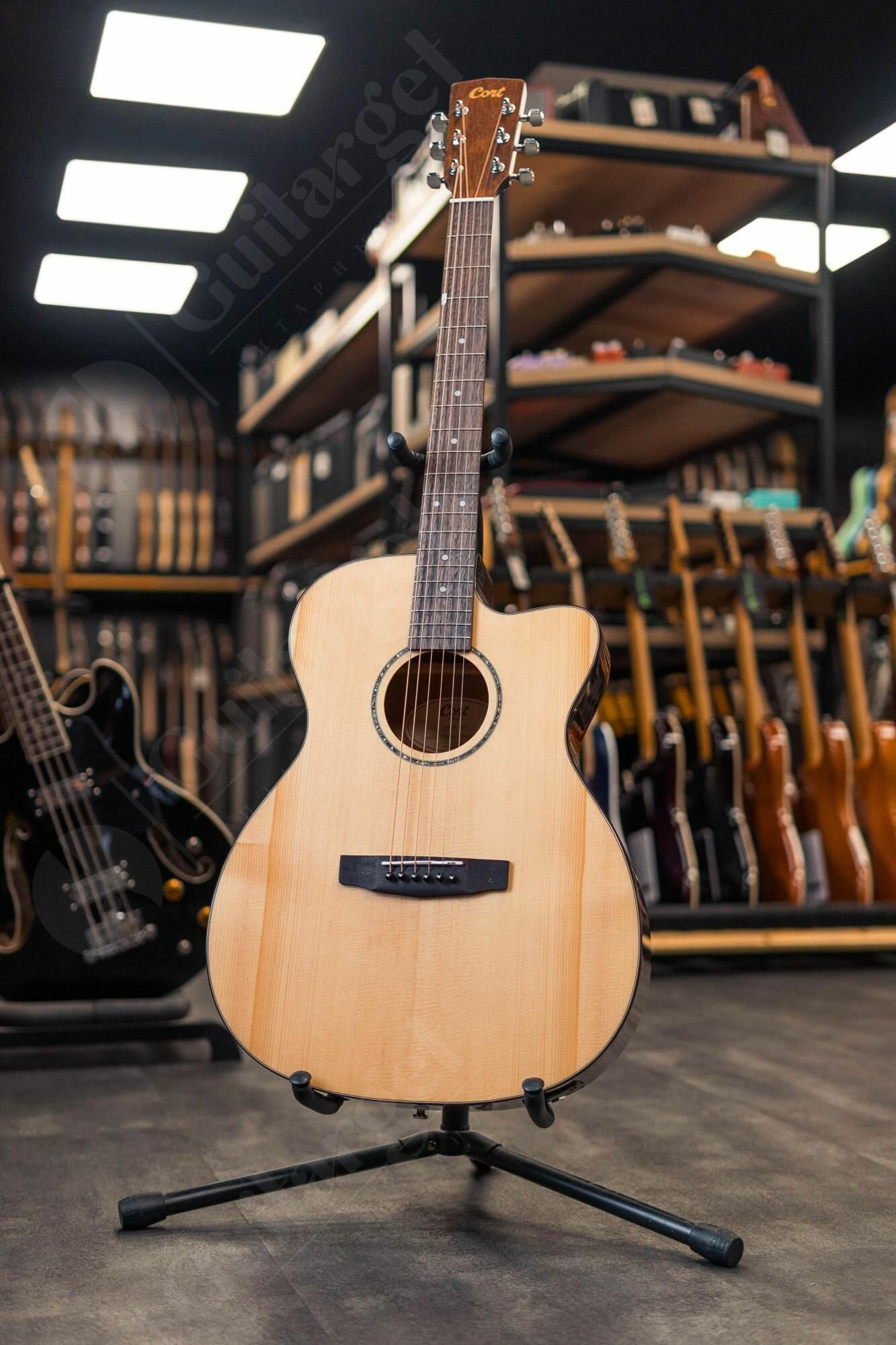 Электроакустическая гитара Cort L60CE-NAT