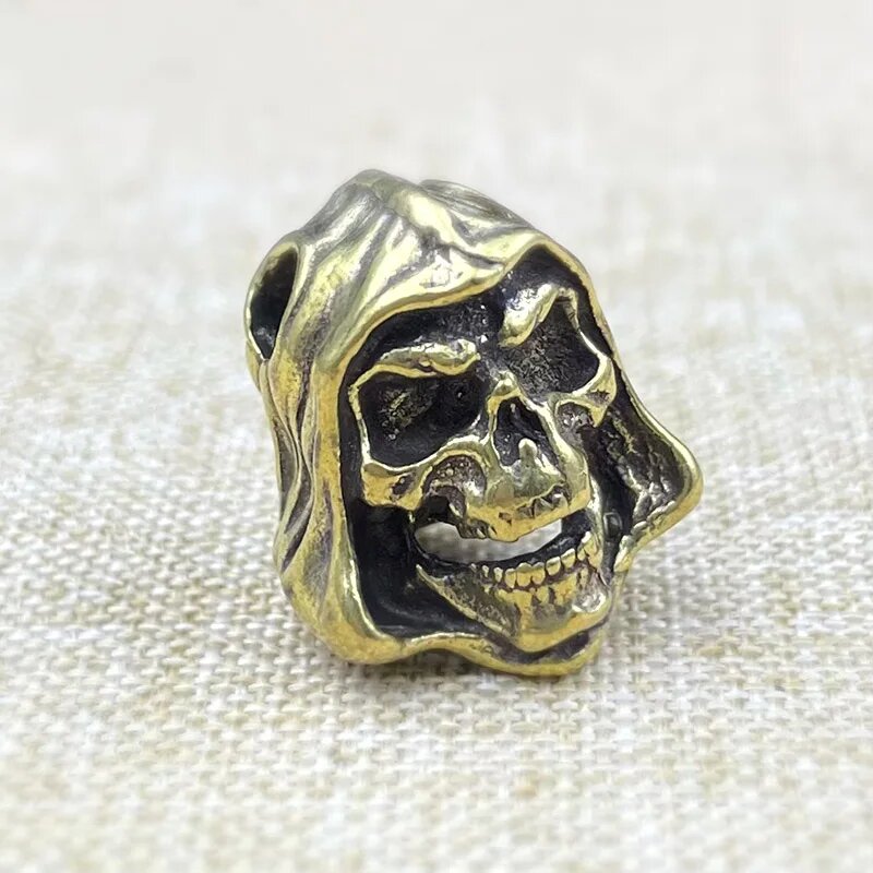 Латунная подвеска череп в капюшоне, Retro Brass, желтый