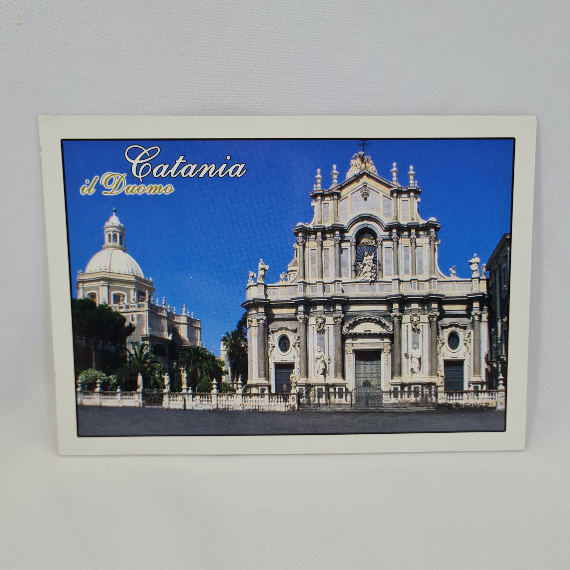 Открытка старинная. Катания, Сицилия, соборная архитектура города и надпись Catania il Duomo
