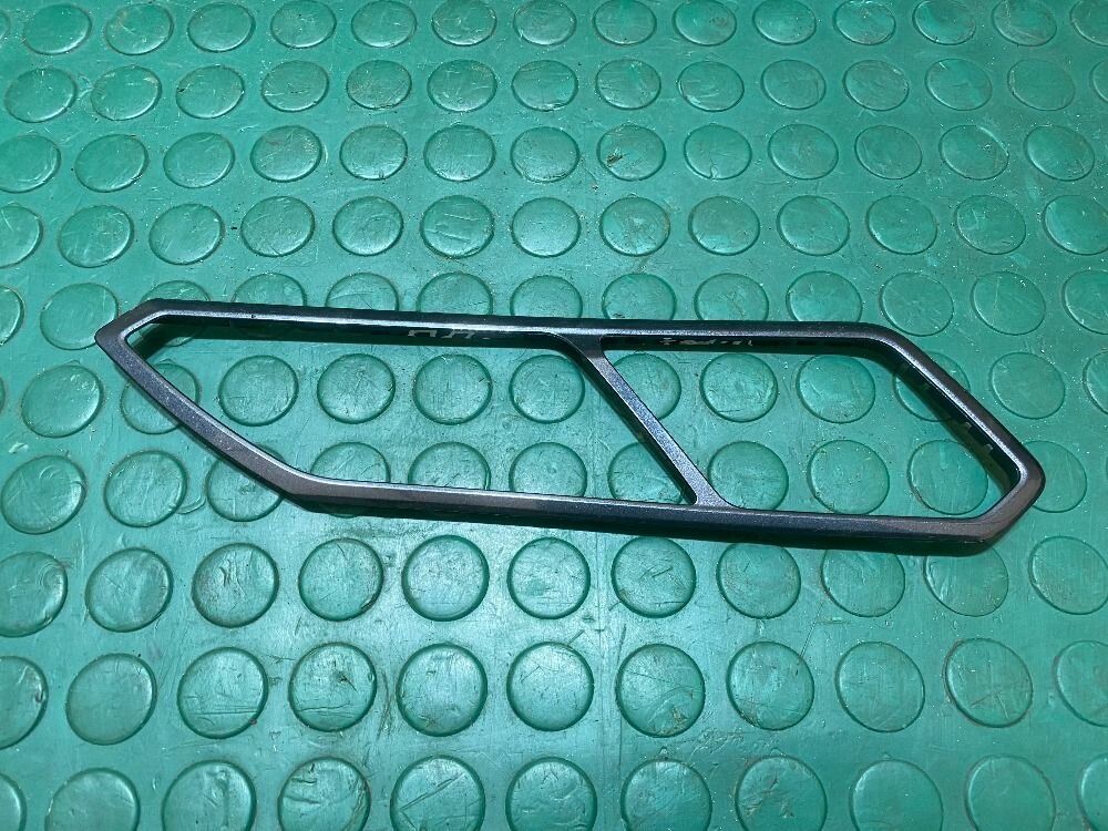 Накладка ручки двери внутренняя Volkswagen Tiguan II (2016—2020) 5NA854248