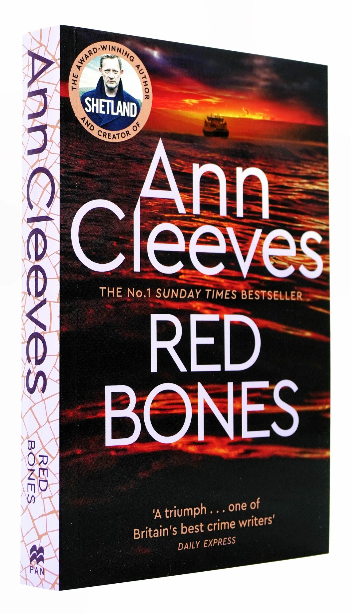 Ann Cleeves - Red Bones | Энн Кливз - Красные кости (книга на английском языке). — фото 1