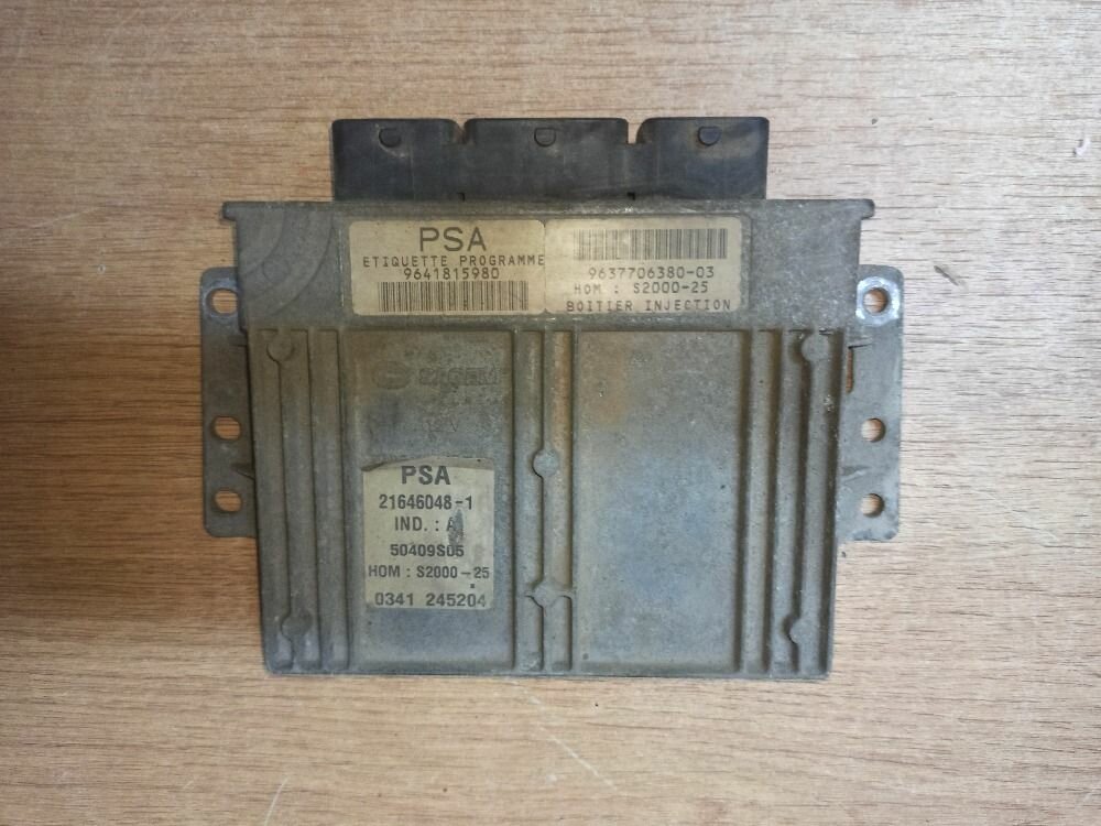 Блок управления двигателем Peugeot 206 1.4 TU3JP 9641815980
