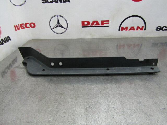 Накладка бампера левая MAN TGS