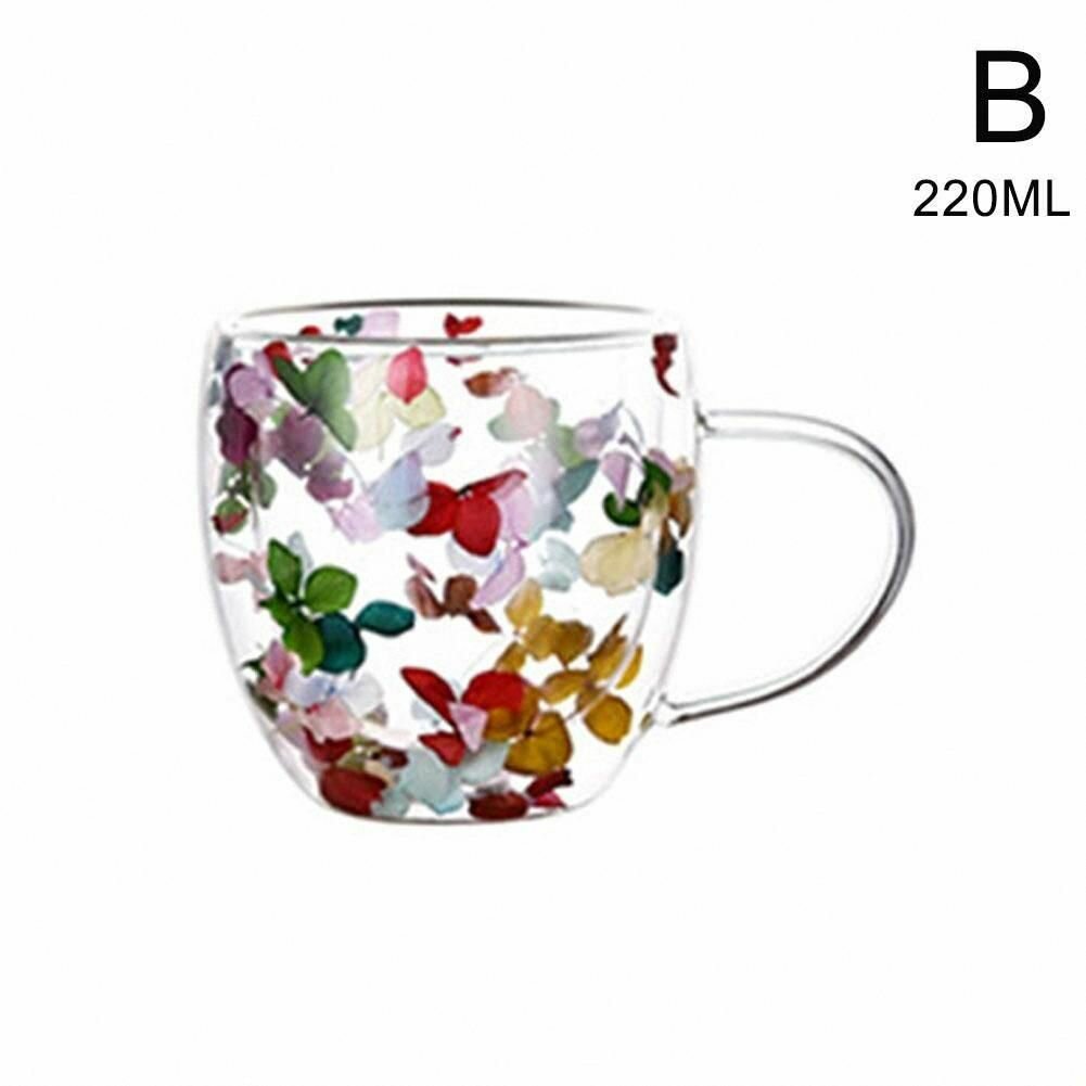 Двустенный стакан, наполненный сухими цветами