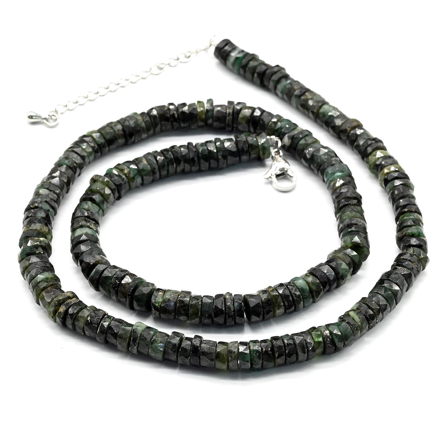 Бусы, корунд