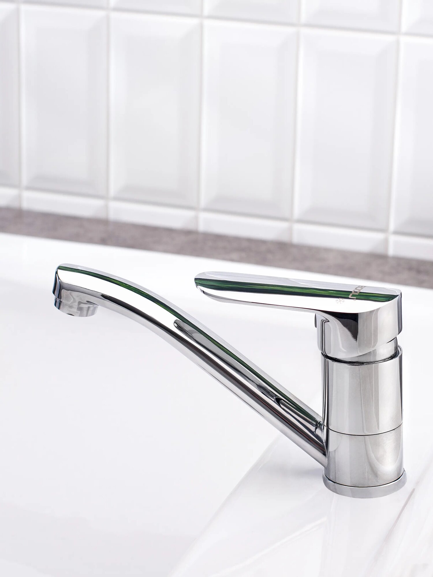 Смеситель для кухни, Boou B8274-14A, латунь, поворотный излив, однорычажный, с гибкой подводкой