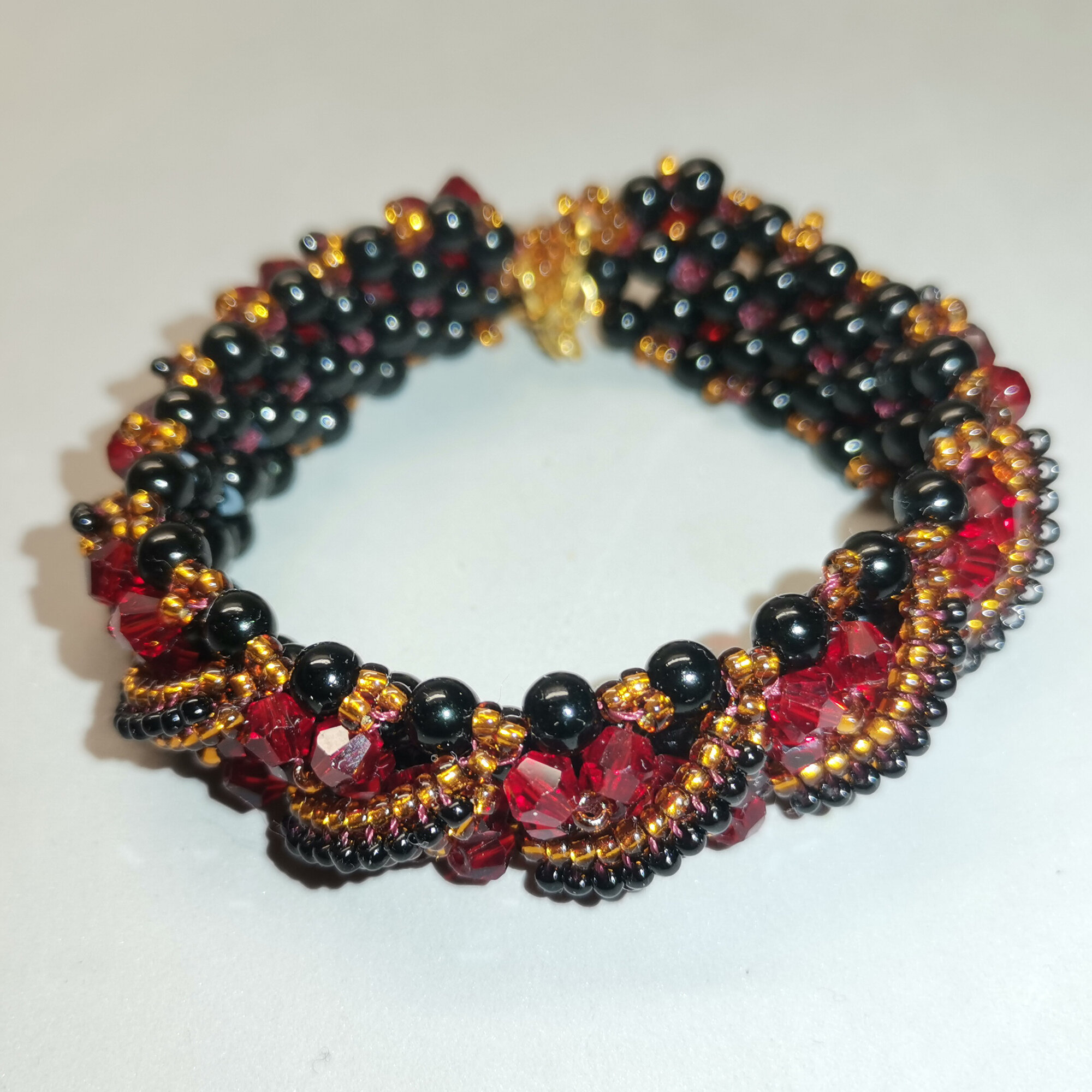 Плетеный браслет, кристалл