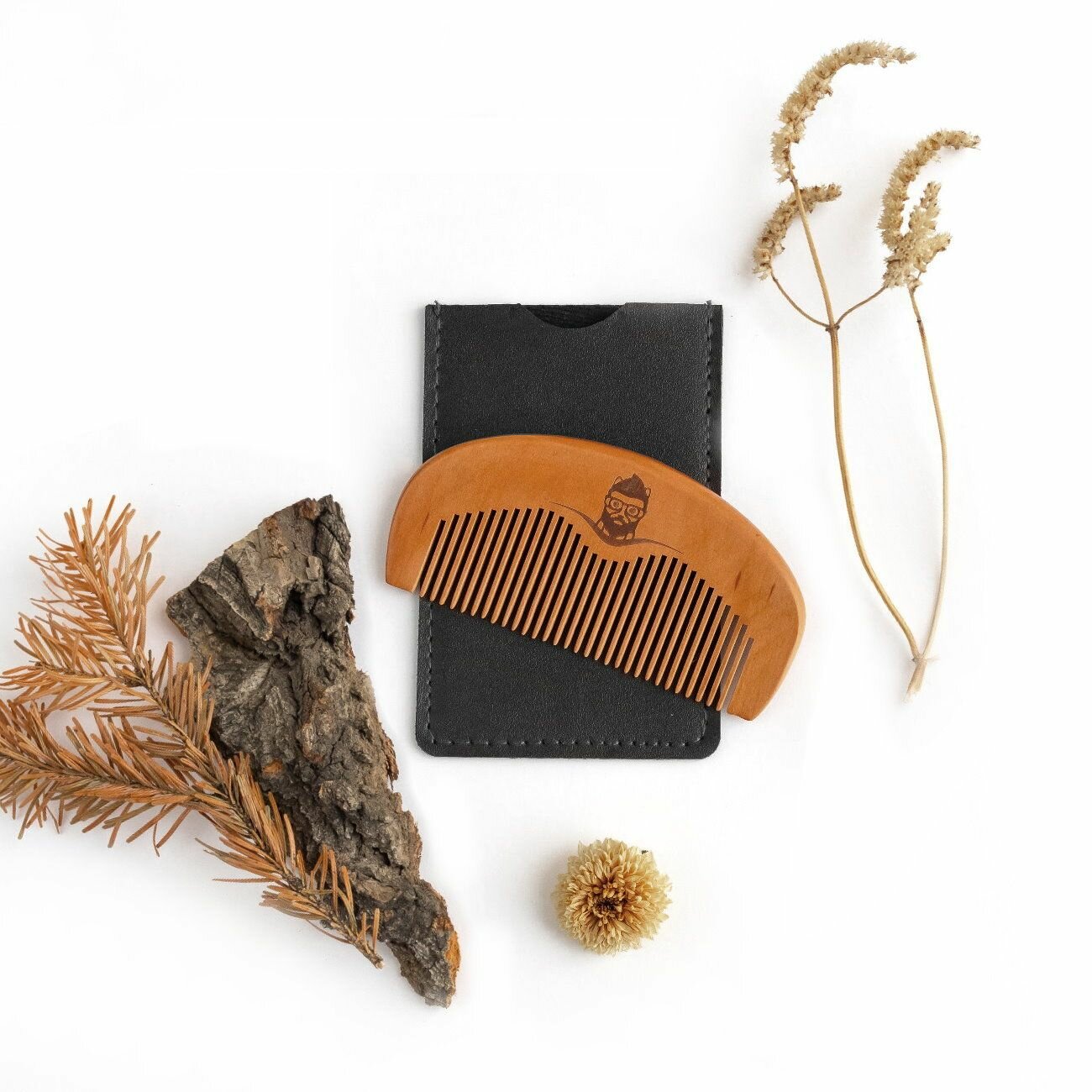 Деревянная расческа-гребень для бороды "Бородатый кот" в черном чехле