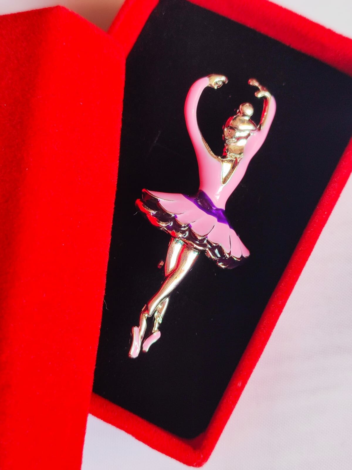 Брошь, эмаль