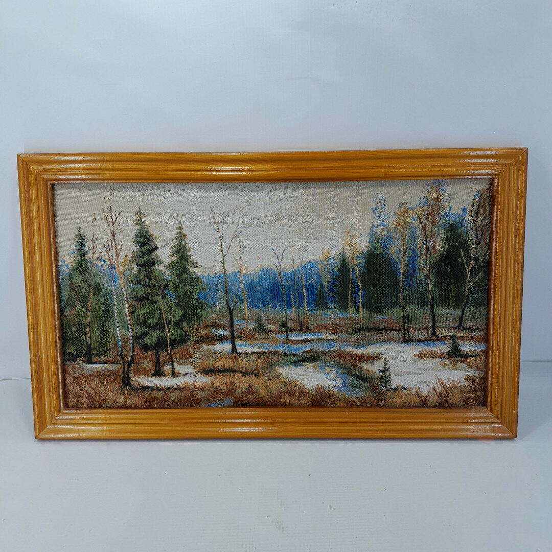 Панно в рамке "Апрель", размер полотна 52 х 28 см.