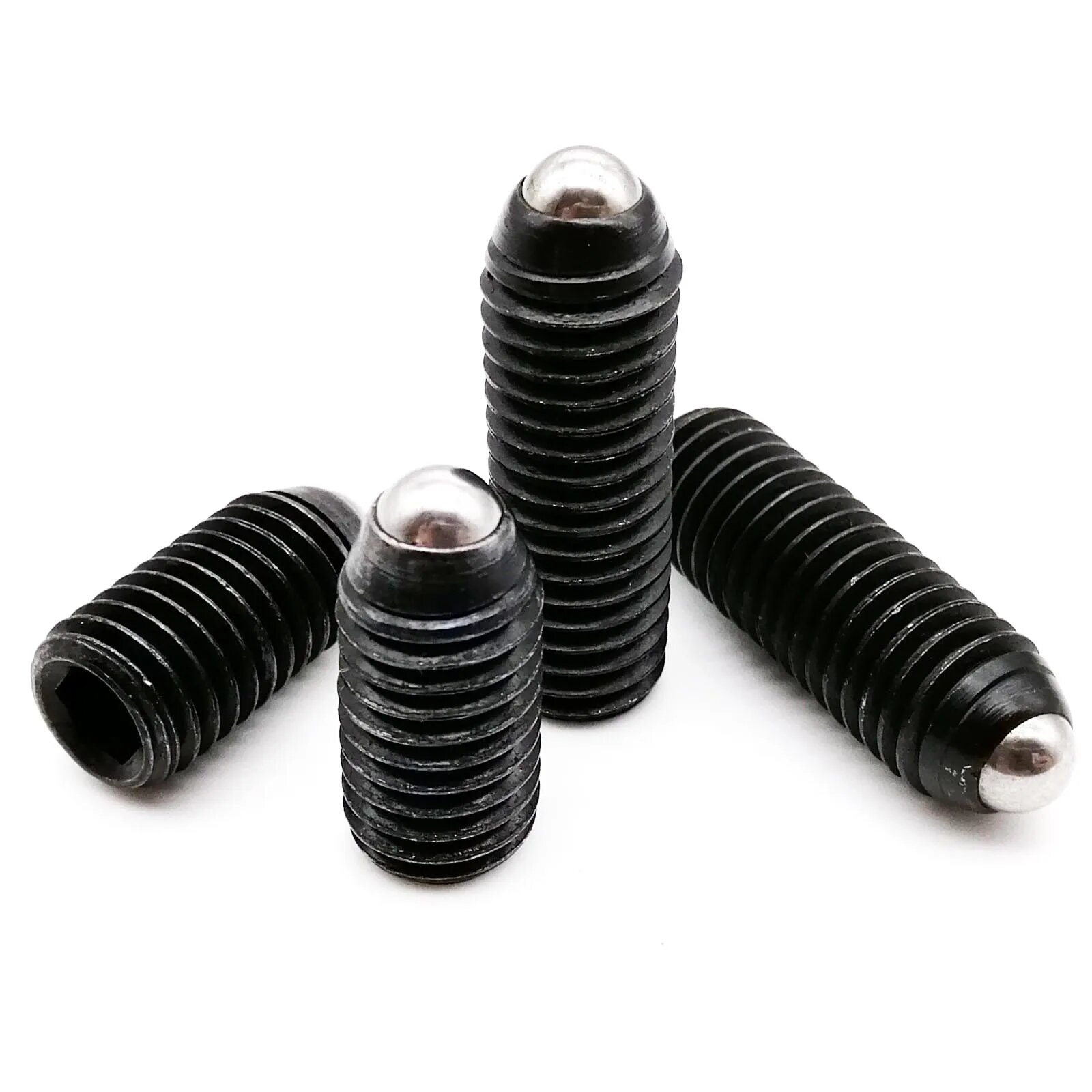 Винты стальные HZYUEGOU M4 6mm 20pcs черные