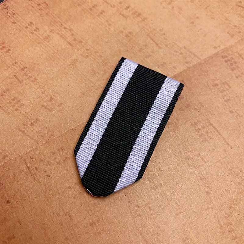 Металлические булавки в стиле ретро черный