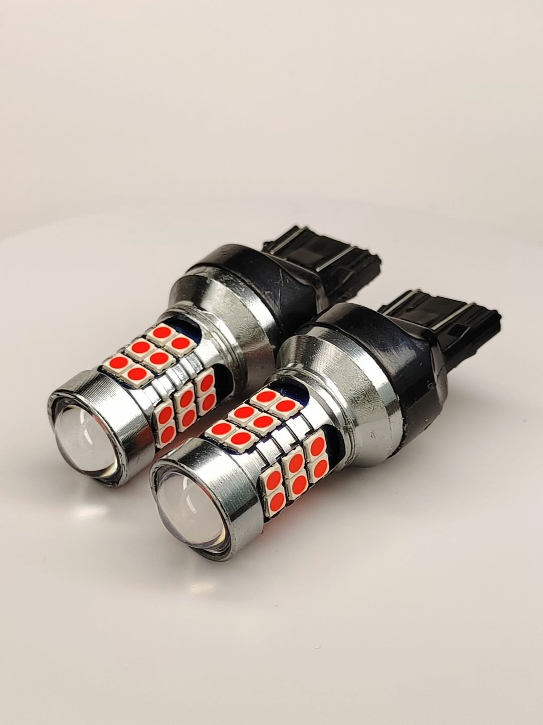 Яркие LED лампы с линзой 12V красные WR21/5W (T20 7443 W21/5W) чипы 3030 27SMD, для легковых автомобилей, спецтехники, мотоциклов, квадроциклов, американских тягачей, 2шт