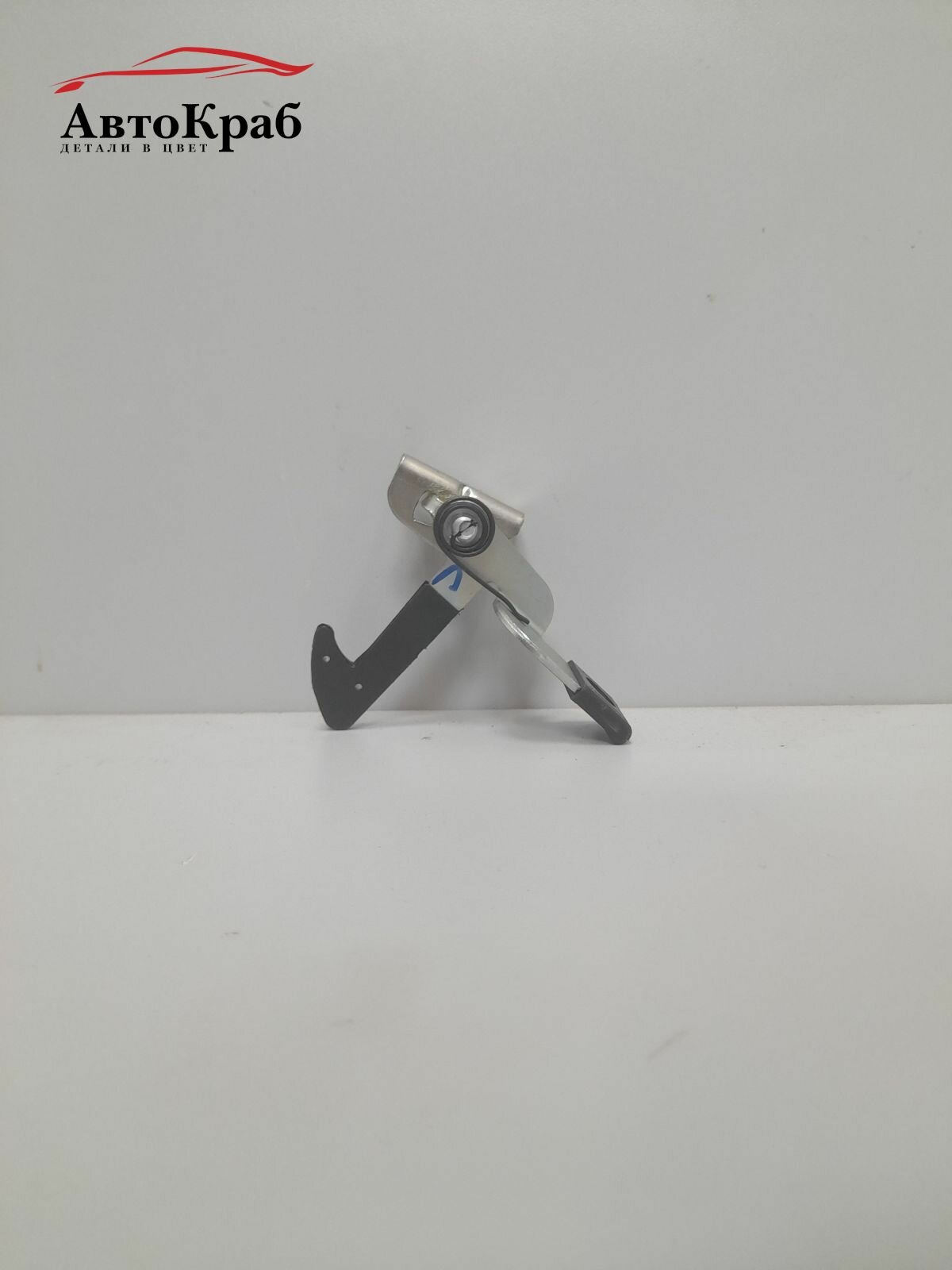 Крючок замка капота для Лада Гранта рестайлинг FL 2018 - 2025 г.