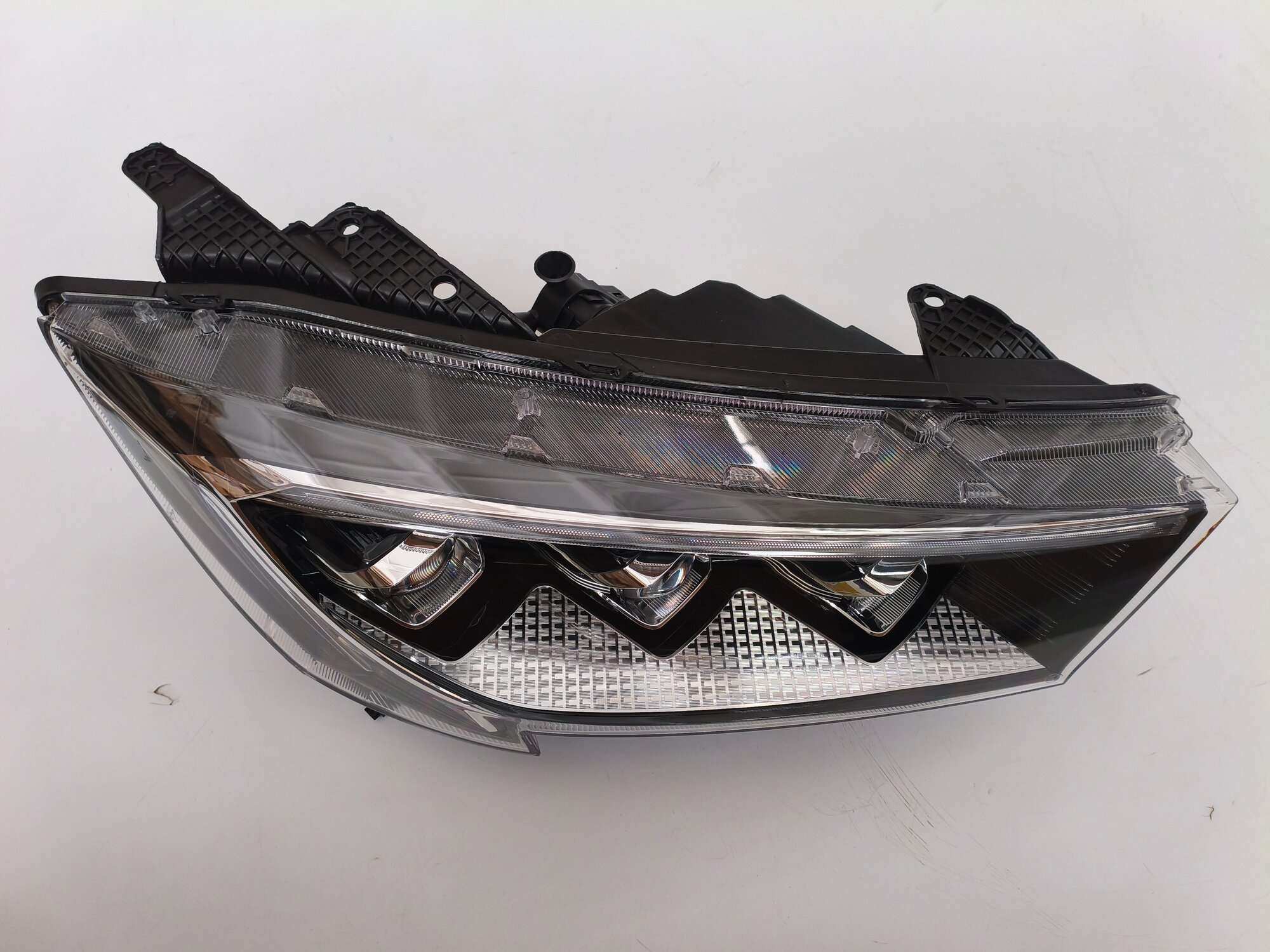 Фара правая Jetour X90 Plus [1.6 16V 7AMT внедорожник Turbo] F084421020FL