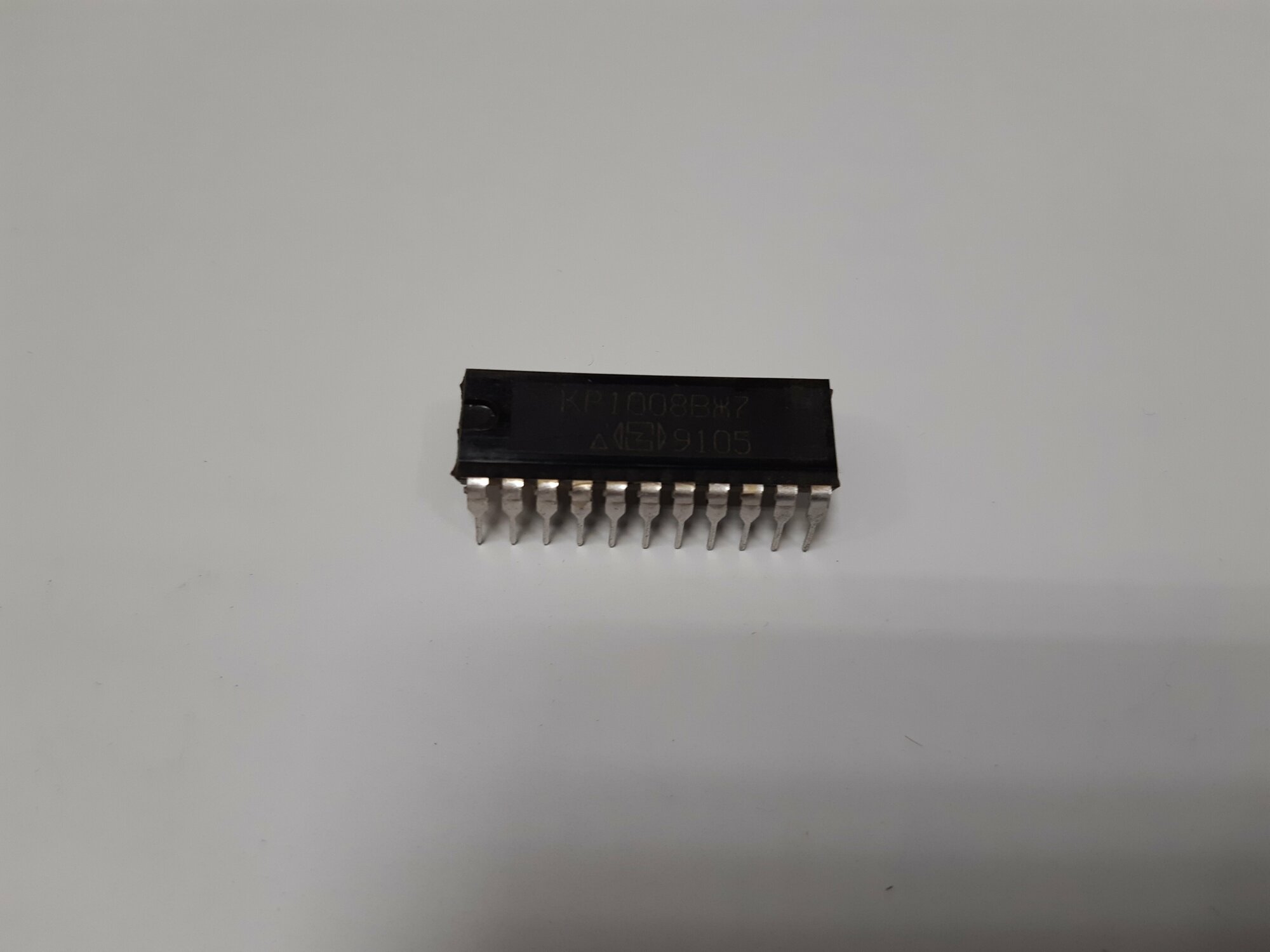 Микросхема КР1008ВЖ7 (1991г) (упаковка 10 штук)