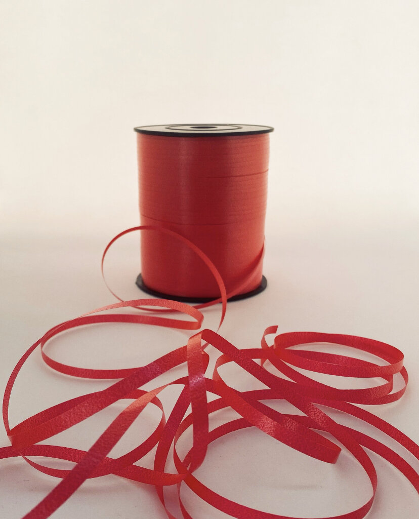 Декоративная лента для декора, шариков, подарков, цветов. Красная. 5мм*500м