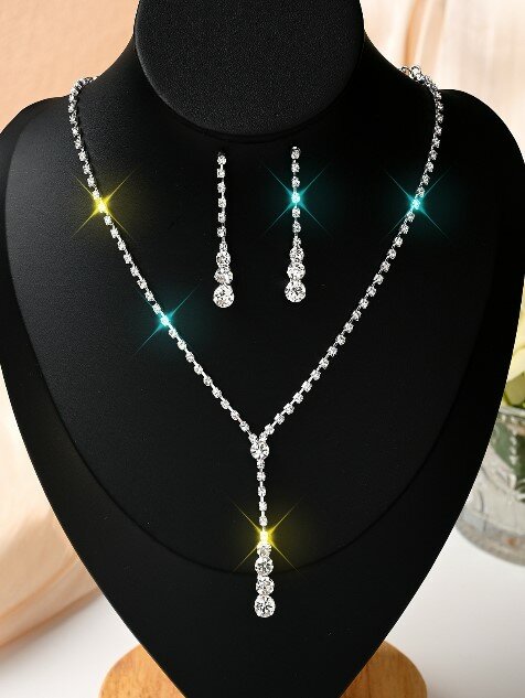 Колье, циркон