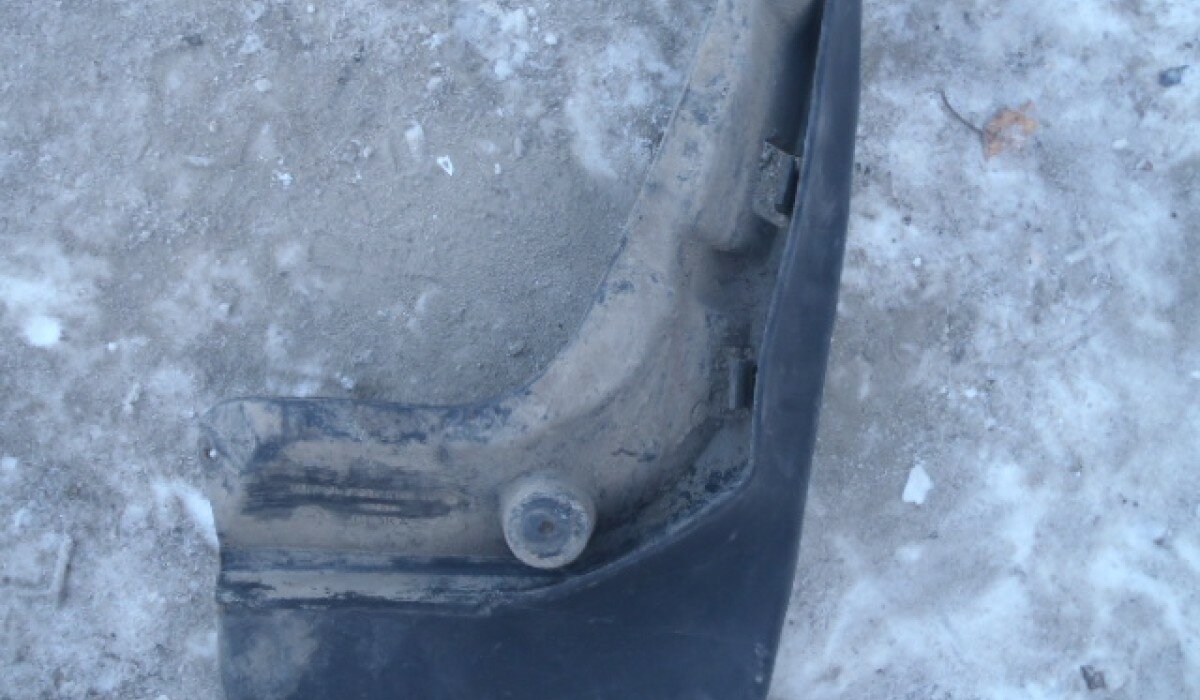 Брызговик задний Focus III Ford BM5JA28370B